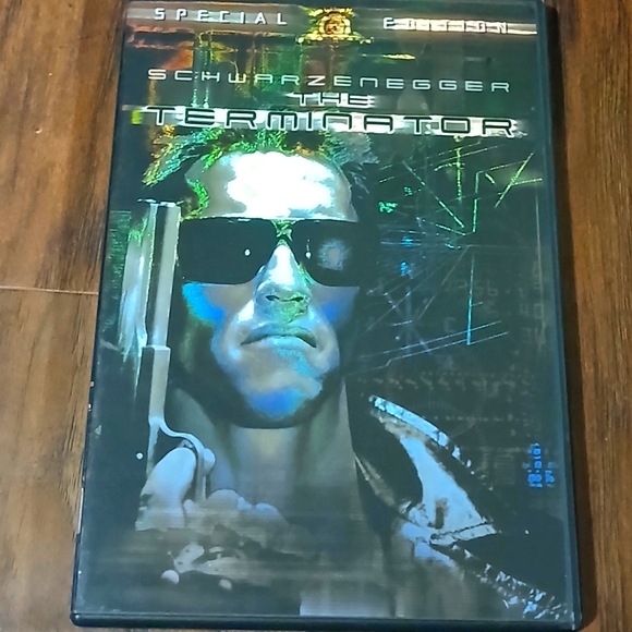 MGM | Media | The Terminator Special Edition On Dvd Schwarzenegger ...